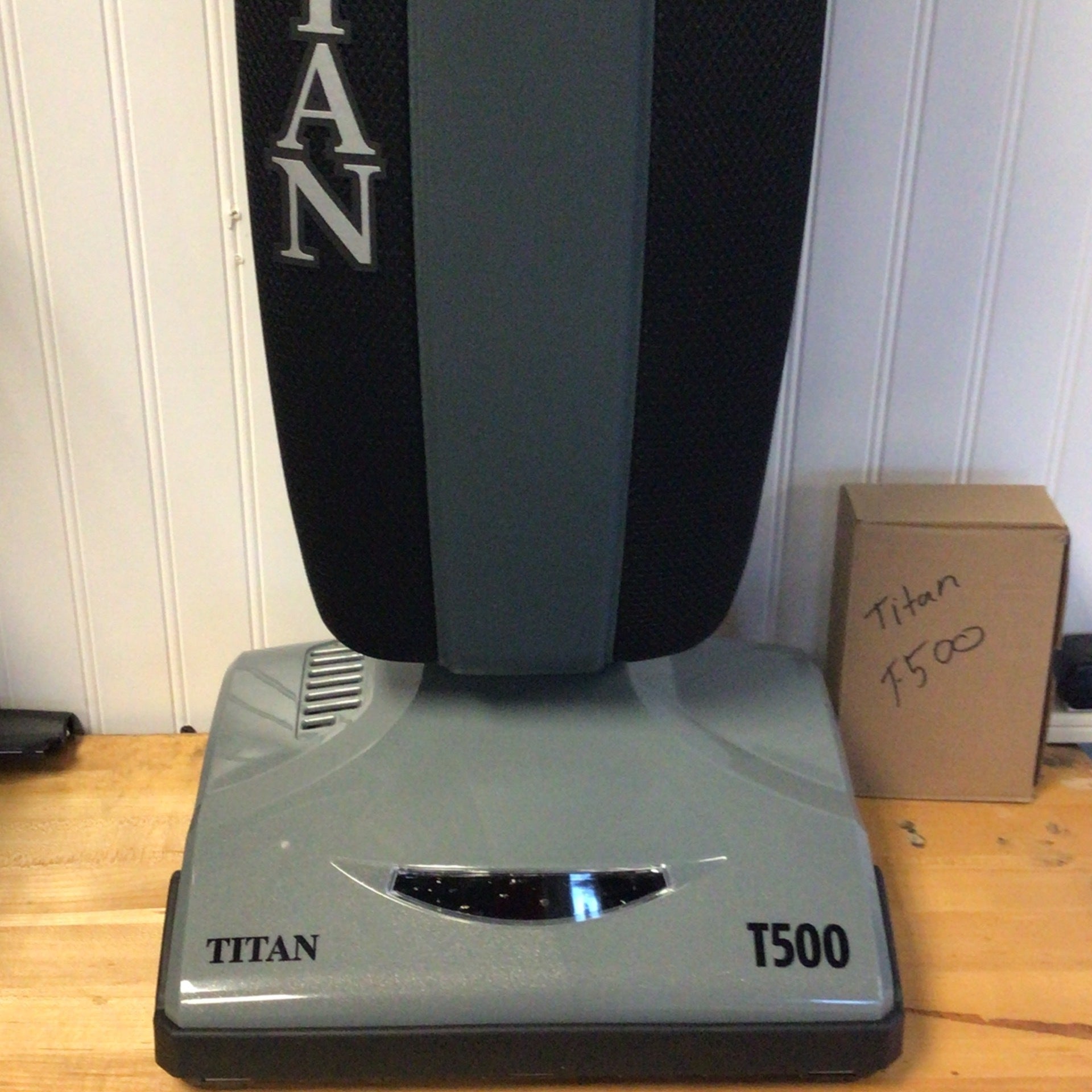 Titan T500 Cord Free Lightweight Bagged Upright Vacuum | Beach Vacuums